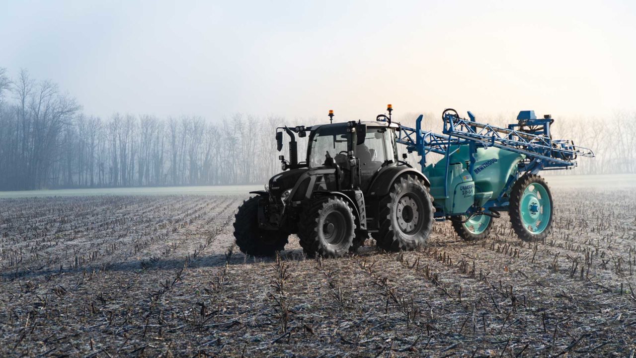 TRACKER - BERTHOUD Le traîné polyvalent adapté aux exploitations de polyculture-élevage.